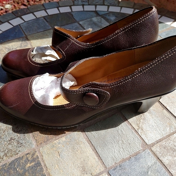 Softspots | Shoes | New Softspots Brown Genuine Leather Mary Jane Shoes ...